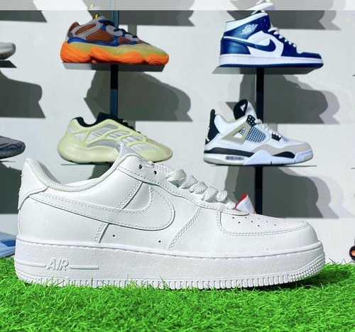 Nike Air Force 1 Low White Lux VR6