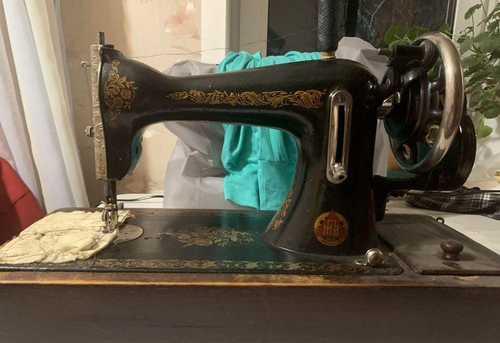 Швейная машинка ручная