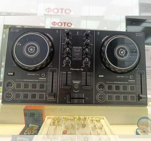 Микшерный пульт, Pioneer DDJ-200