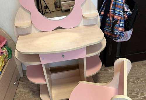 Комплект Туалетный столик и стул для девочки