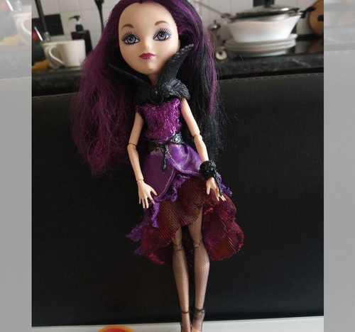 Кукла Ever After High Raven Queen