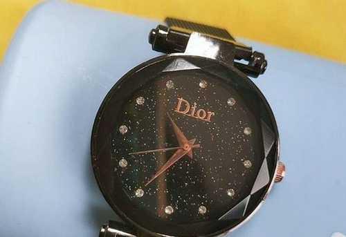 Часы женские Dior