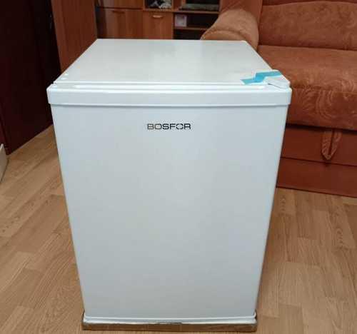 Холодильник мини Bosfor RF063