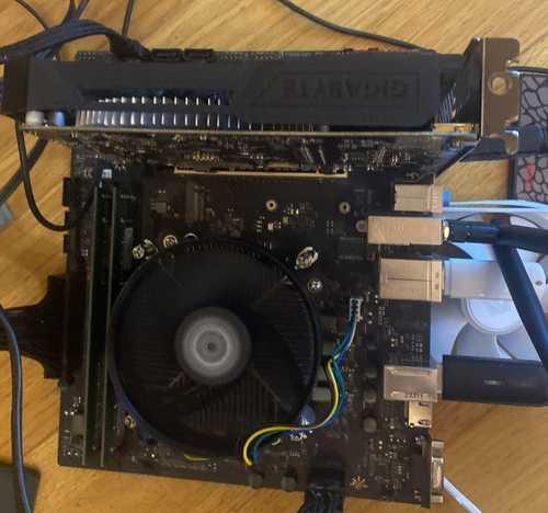 Colorful h610 wi-fi lga1700/ddr4