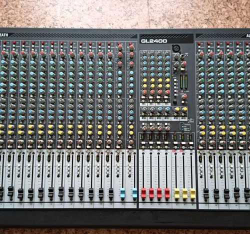 Микшер Allen&Heath GL2400