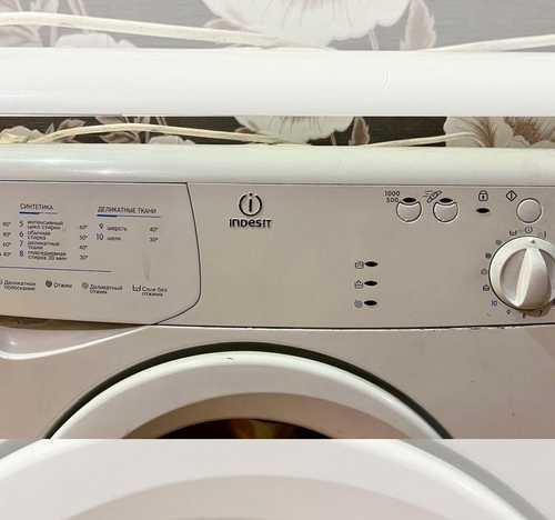 Стиральная машинка Indesit WIU 100