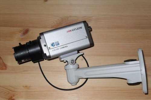 Цветная камера видеонаблюдения HikVision