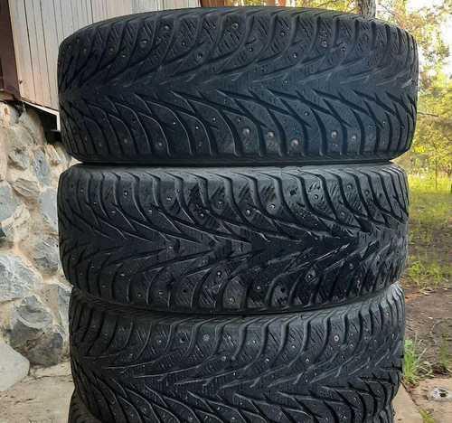 Yokohama Ice Guard IG35 215/55 R17
