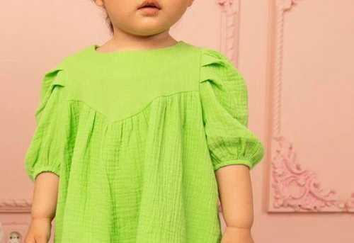 Зеленое муслиновое платье на девочку новое