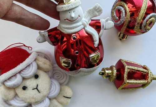Ёлочных игрушки, декор