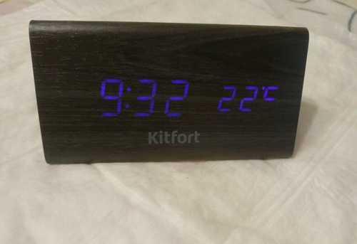 Электронные настольные часы Kitfort
