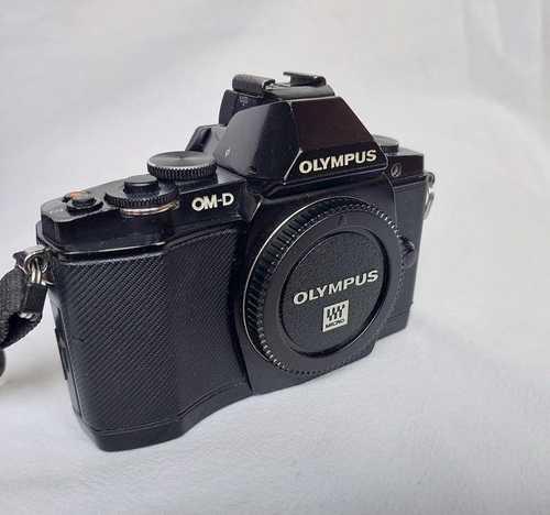 Фотоаппарат Olympus om-d e-m5 с объективом широкоу