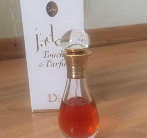 Dior J'adore Touche de Parfum и Shiseido