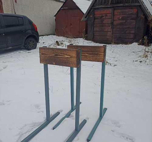 Стойка обслуживания лодочного мотора