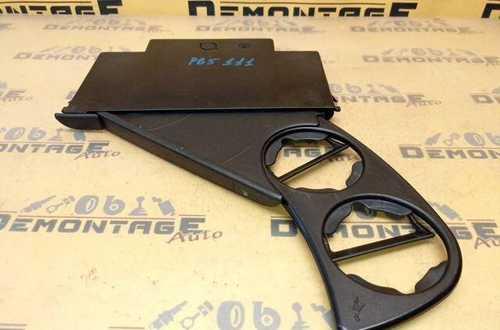 Подстаканник передний Volkswagen Passat B5 3B2 ADR