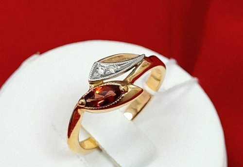 Золотое кольцо с гранатом и бриллиантами