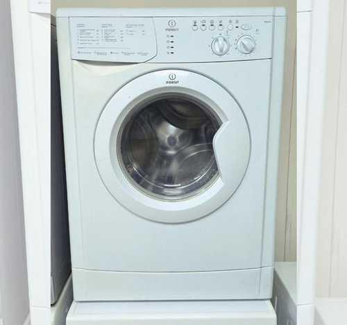 Стиральная машина Indesit wisl 103