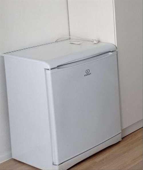 Холодильник Indesit TT-85
