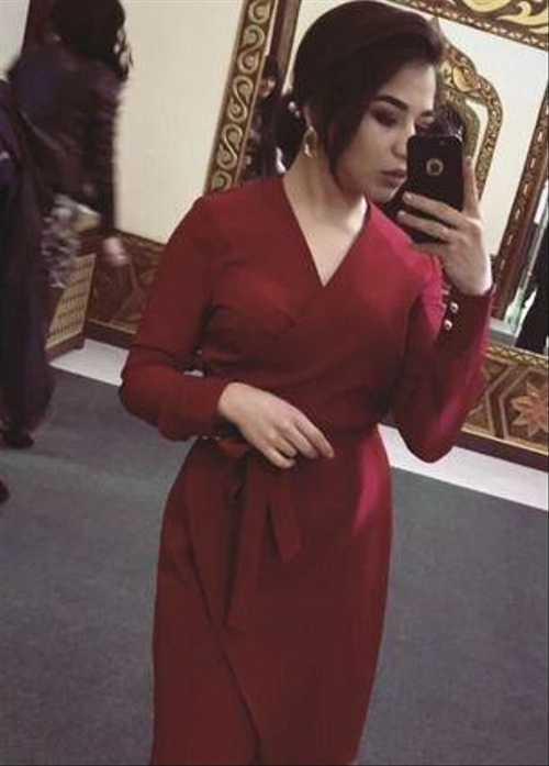 Вечернее красное платье на запах