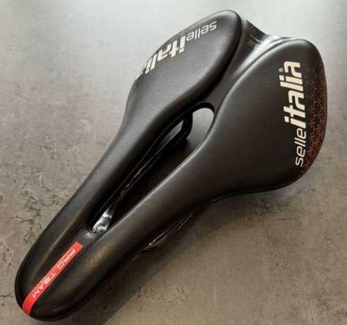 Седло карбоновое Selle italia novus 145 kocevlo