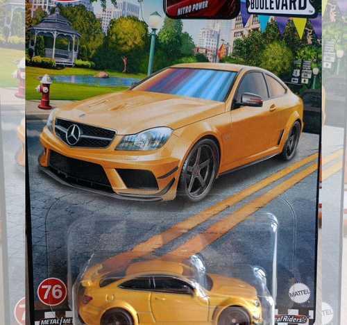Hot wheels premium mercedes benz c 63 AMG coupe