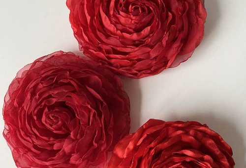 Брошь- цветок роза из ткани много