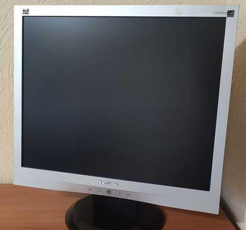 Монитор 19" ViewSonic VA903m