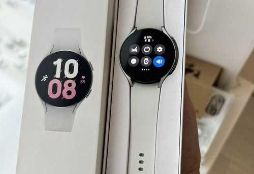 Умные часы Samsung Galaxy Watch5 44мм