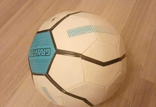 Футбольный мяч в отличном состоянии новый