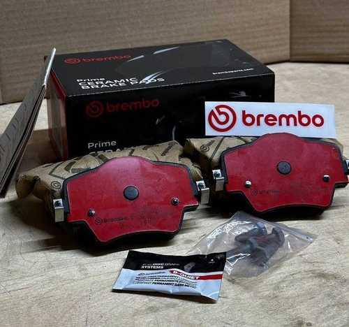 Колодки тормозные передние Brembo P06093