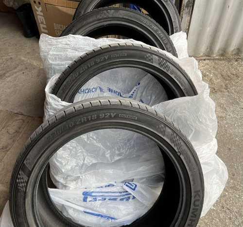 Kumho Ecsta PS71 225/40 R18 и 255/35 R18 95Y