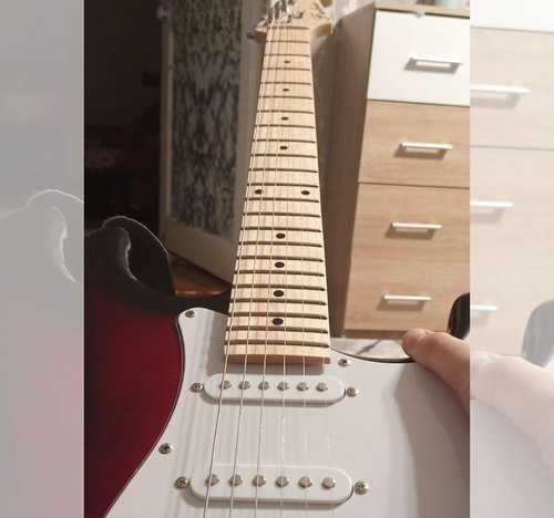 Электрогитара fender stratocaster с комбиком