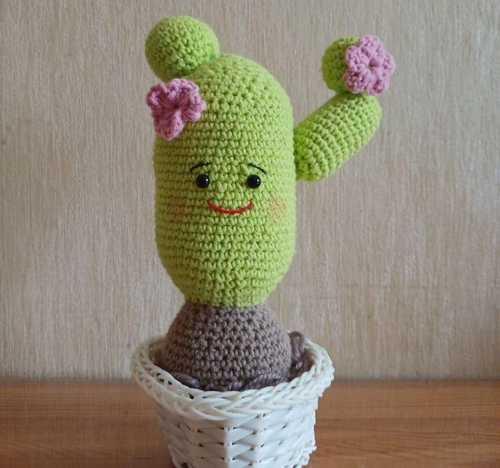 Вязаная игрушка "Кактус"