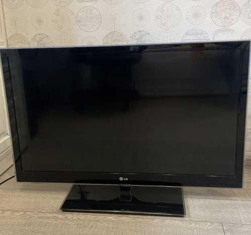 Телевизор LG 42 дюйма со SMART tv и 3D