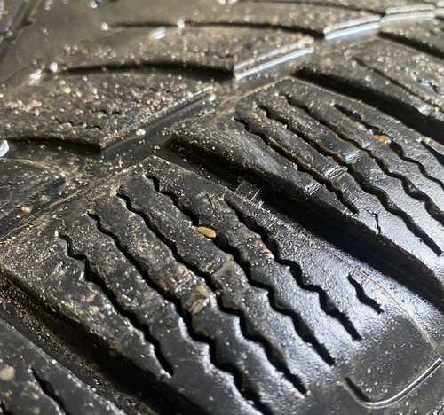 Goodyear UltraGrip Performance 235/55 R17