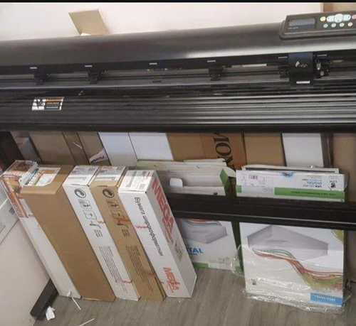 Режущий плоттер Vicsign VSQ1200 vinyl cutter