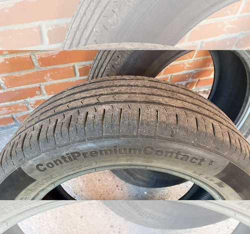 Continental ContiPremiumContact 5 215/55 R17 94V