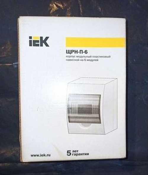 Щит распределительный Щрн-П-6 IP41 белый IEK