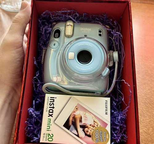 Набор Fujifilm Instax mini 11 подарочный