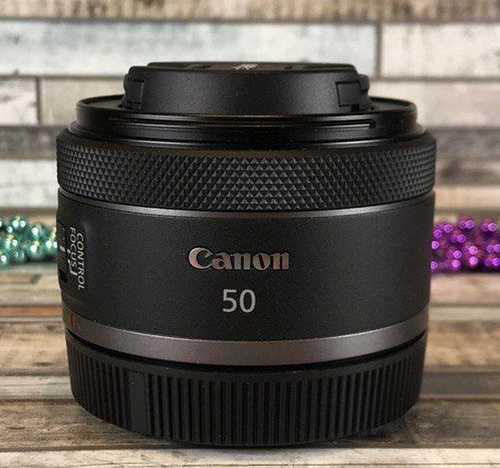 Объектив Canon RF 50mm F1.8 STM