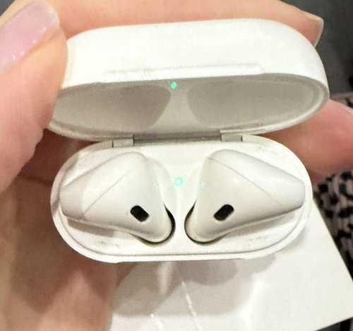 Беспроводные наушники apple airpods