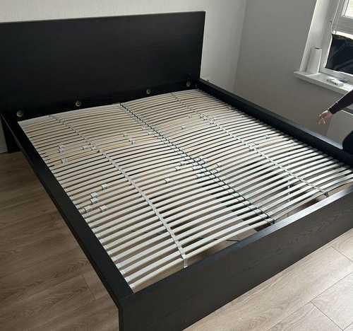 Кровать IKEA мальм 180х200 с матрасом