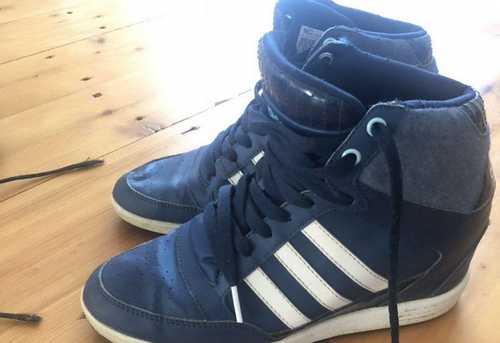 Кроссовки adidas