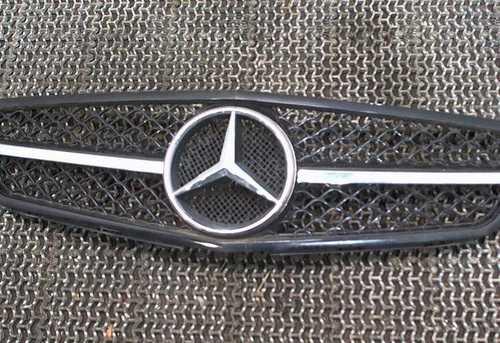 Решетка радиатора Mercedes C W204, 2008