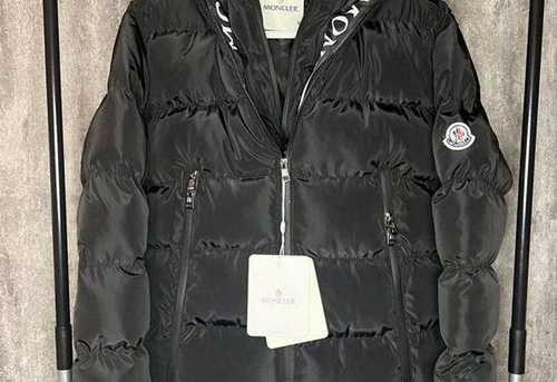 Пуховик Moncler