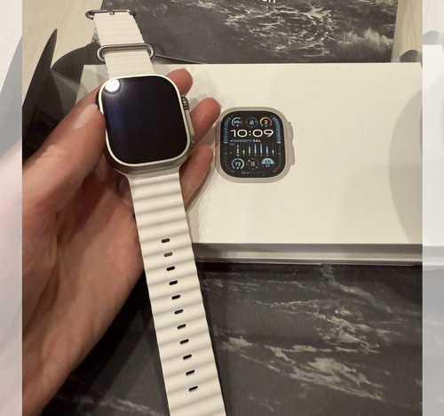 Apple Watch Ultra 2 49mm Titanium White Ocean Band