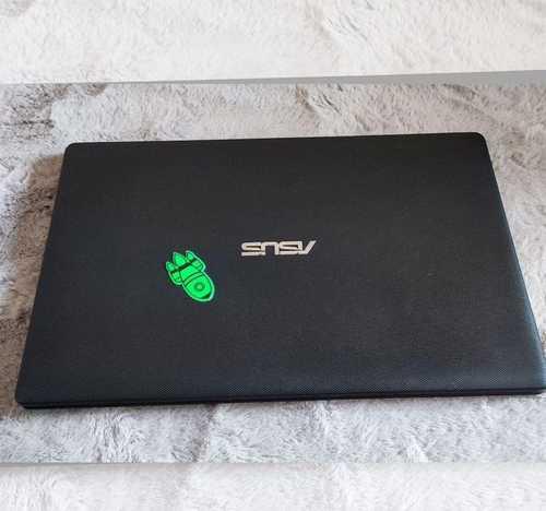 Ноутбук asus x552e