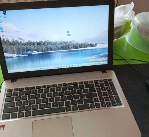 Ноутбук Asus VivoBook 15 Laptop X540BA в идеале