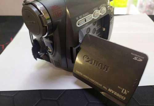 Видеокамера Canon MV880x