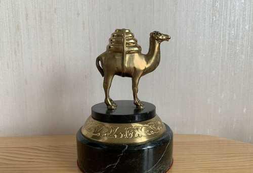 Статуэтка верблюд символ Челябинска